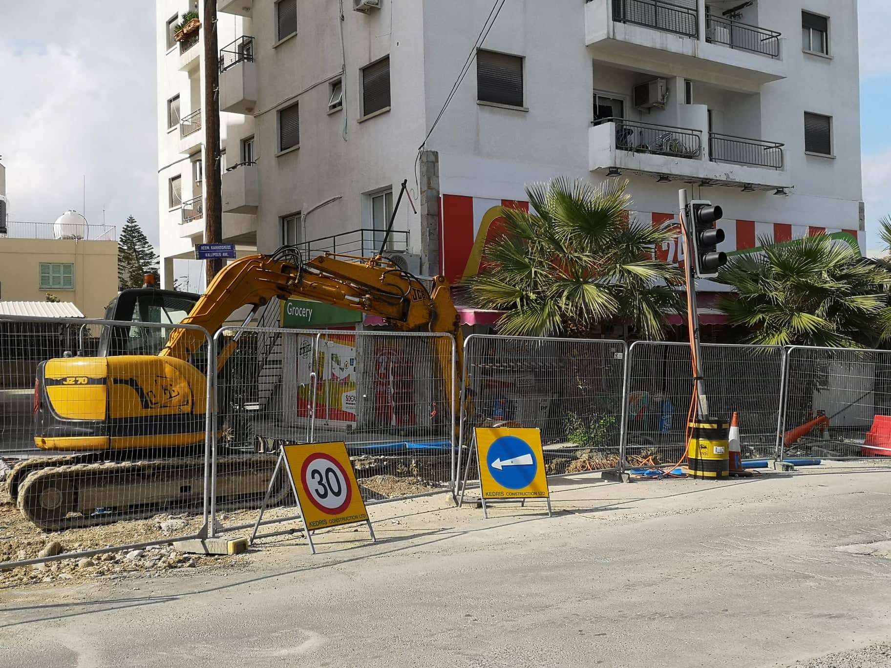 Η ΠΡΩΤΕΥΟΥΣΑ ΕΝΑ ΑΠΕΡΑΝΤΟ ΕΡΓΟΤΑΞΙΟ - CityChannel